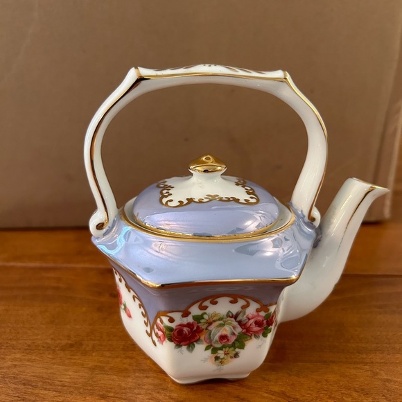 Kaldun & Bogle | Kitchen | Vintage Kaldun Bogle Porcelain Tea Pot Hand ...
